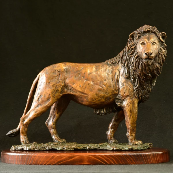 Lion – Corporate Gift | Sarah Richards Bronze Sculptures